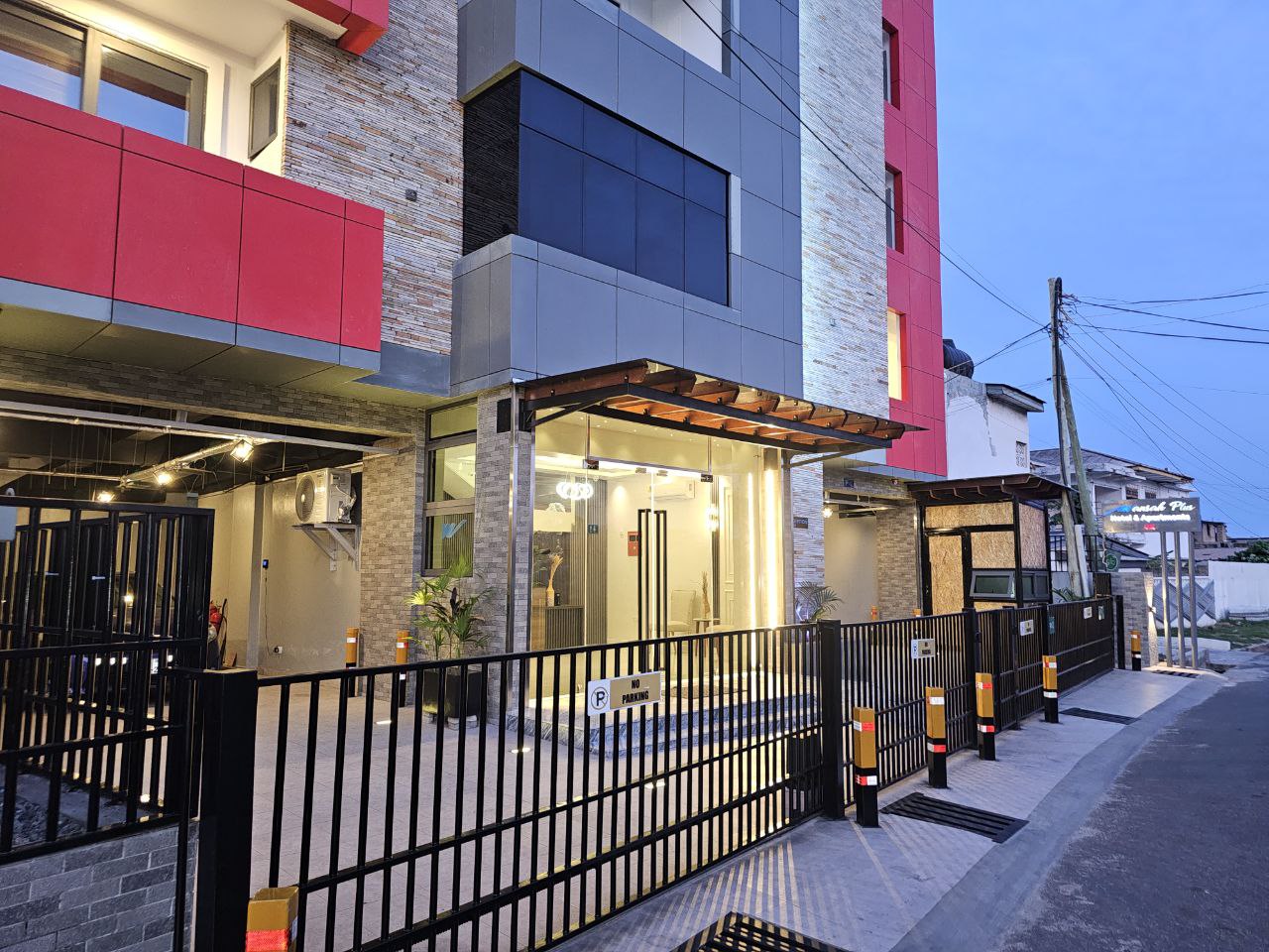Home - Mansah Plus Hotel