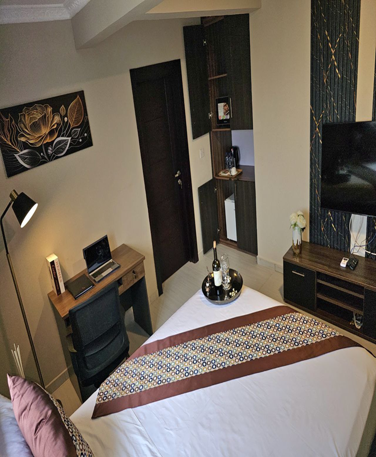 Home - Mansah Plus Hotel